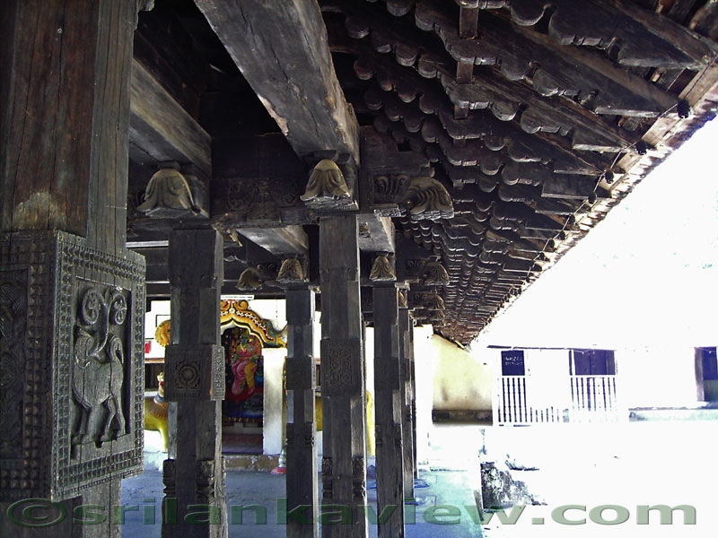 Embekke Temple - Devalaya , Kandy - Srilankaview